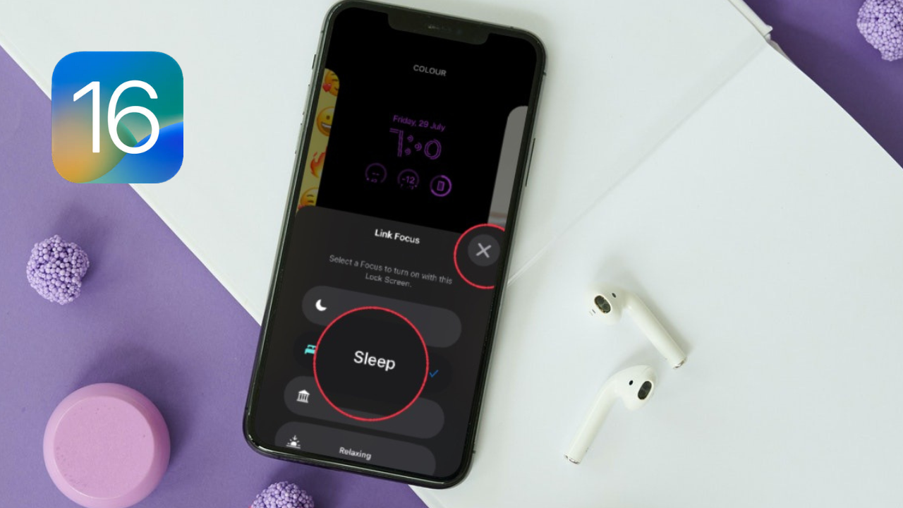 How to Switch Between Different Focus Modes From iPhone Lock Screen in iOS 17 - GeekChamp