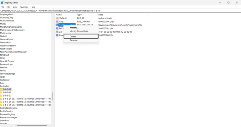 How to Fix Lock Screen Slideshow Not Working in Windows 11 - GeekChamp